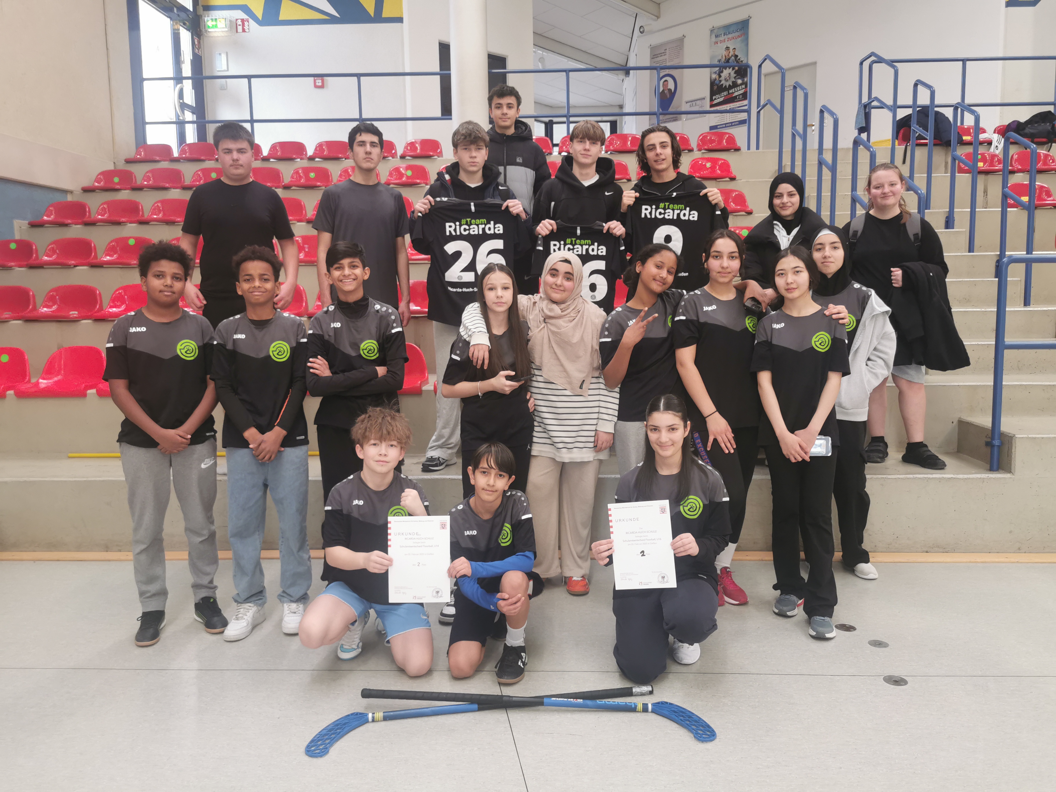 RICARDA HUCH SCHULE RICARDA HUCH SCHULE